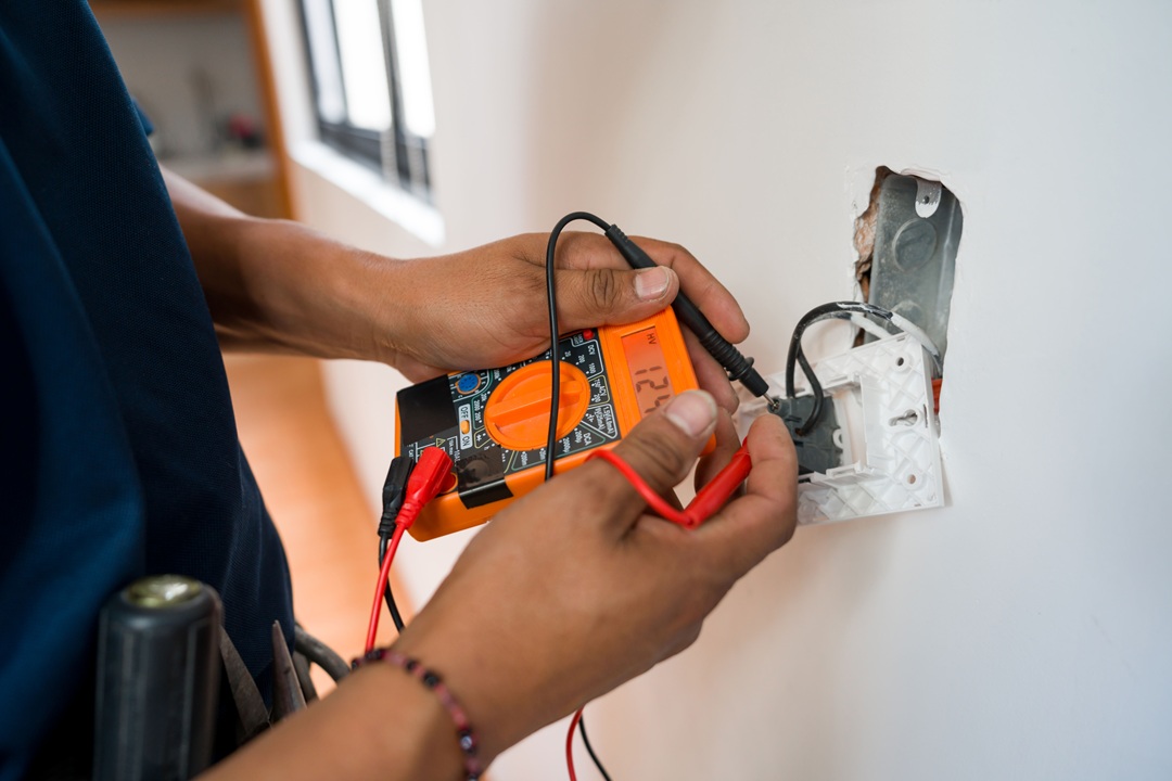 How to Prevent the Risk of Electrical Hazards - CMI Companies